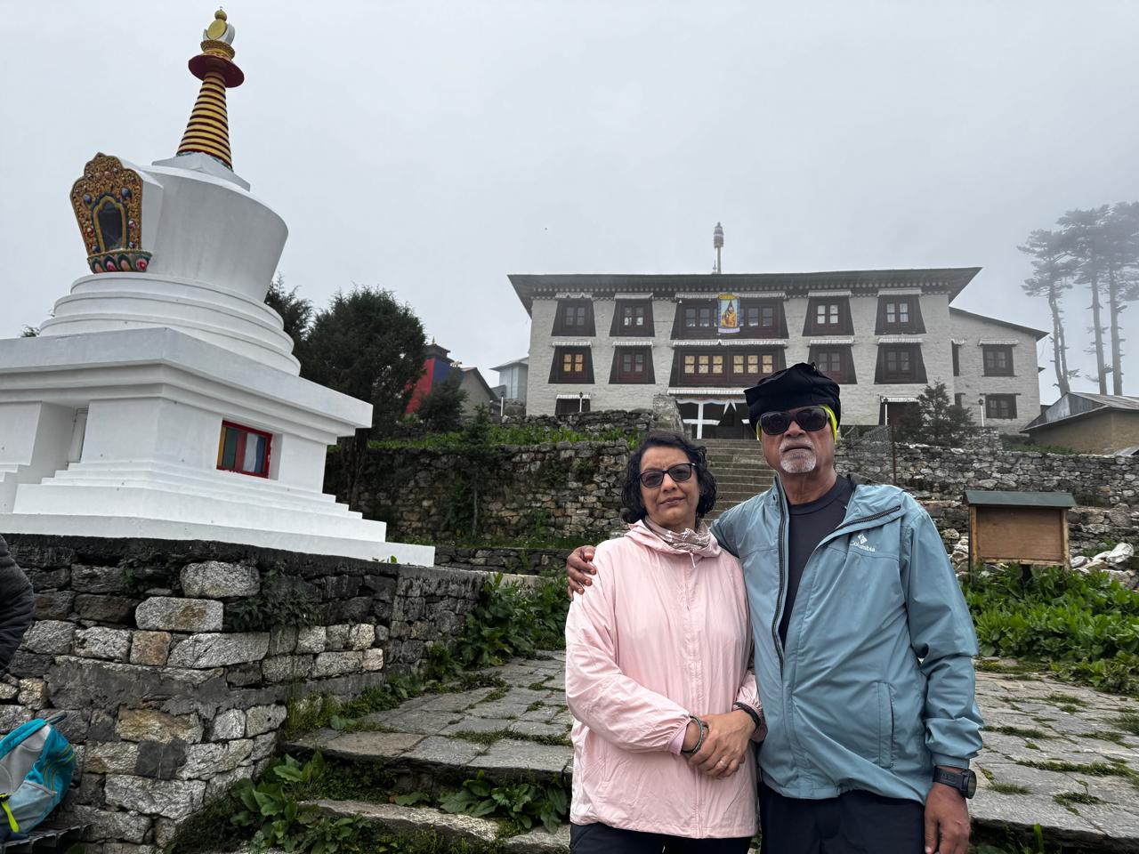 Romance at 17,598 Feet: The Sahu Couple’s Himalayan Testament That Age ...